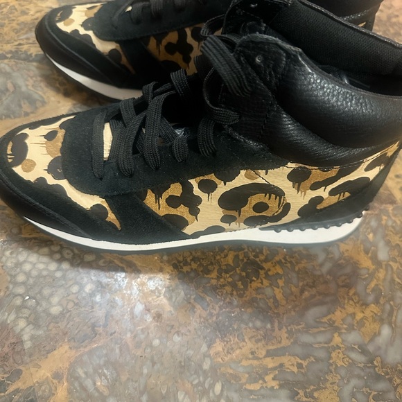 Coach | Shoes | Coach Black And Tan Sneakers With Cushioned Sole | Poshmark